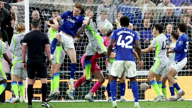 Έβερτον-Μάντσεστερ Σίτι 3-3, Premier League: Επέστρεψαν από την ...