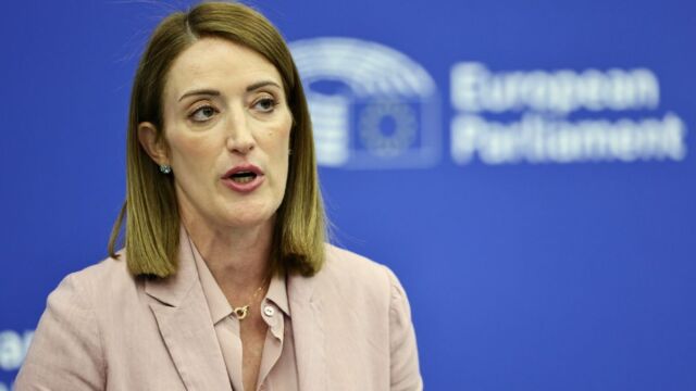 Μέτσολα στη Σύνοδο της Ευρωπαϊκής Πολιτικής Κοινότητας: "Πιο σημαντική ...