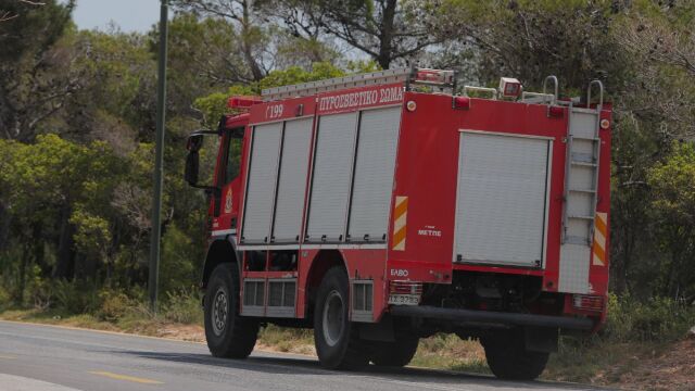 Φωτιά τώρα: Τέσσερα ενεργά μέτωπα πυρκαγιάς στη χώρα - Υπό έλεγχο η ...