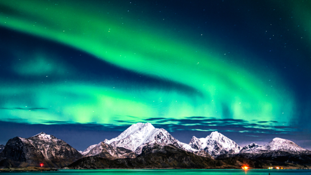 Απίστευτο βίντεο της NASA: Το βόρειο Σέλας, όπως το βλέπουν οι ...