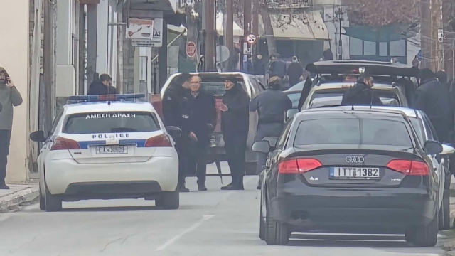 Διπλό φονικό στους Γόννους Λάρισας - Ο δράστης ταμπουρώθηκε στο ...
