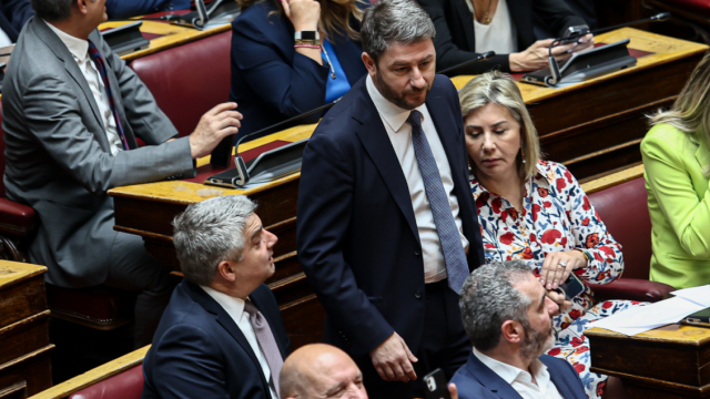 Ένας… Γιαννακούρας βασανίζει το ΠΑΣΟΚ