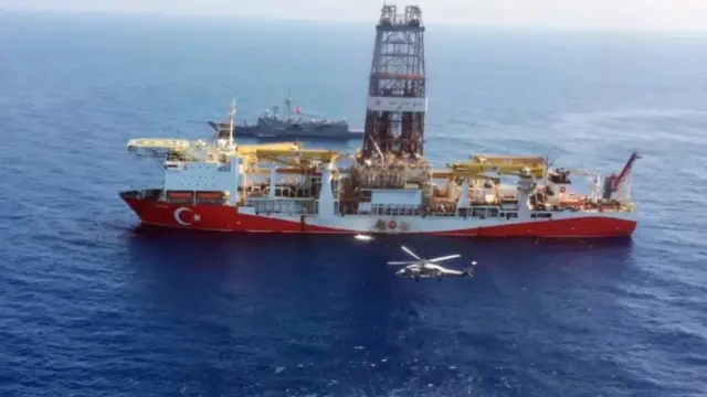 Τουρκία: Πληροφορίες ότι αγοράζει δύο ακόμη πλωτά γεωτρύπανα